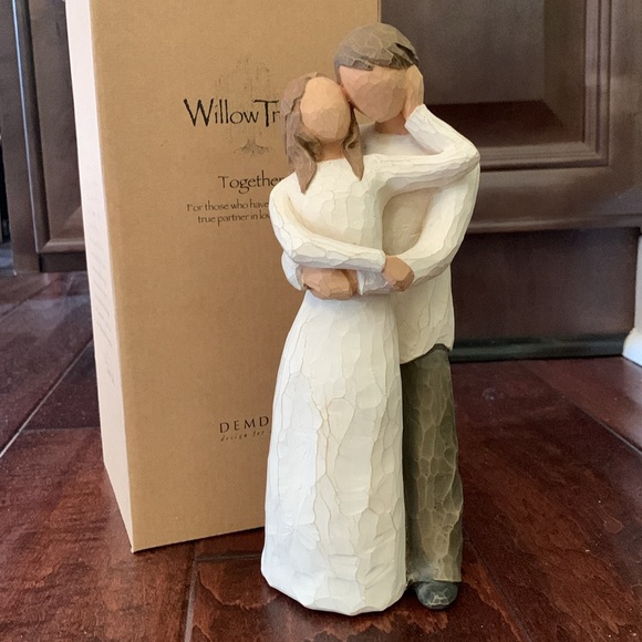 Willow Tree | Accents | Willow Treecollectible Figurine By Susan Lordi ...